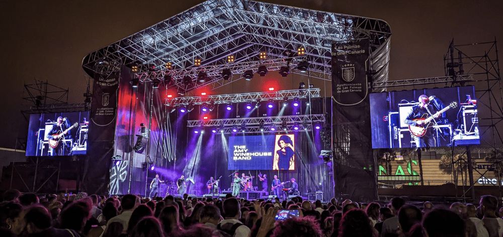 The Duke's Theatre Company return to Swindon for Shakespearean performance