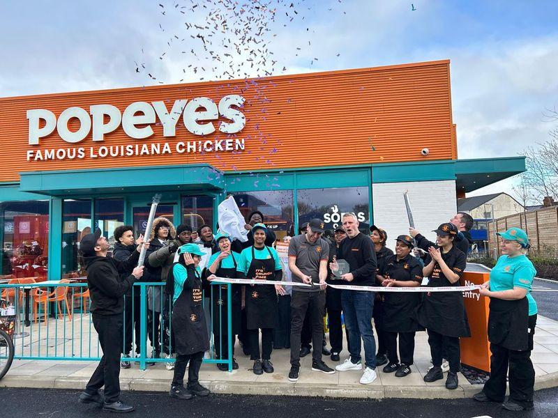 People queue for up to 19 hours to be among first at Swindon Popeyes