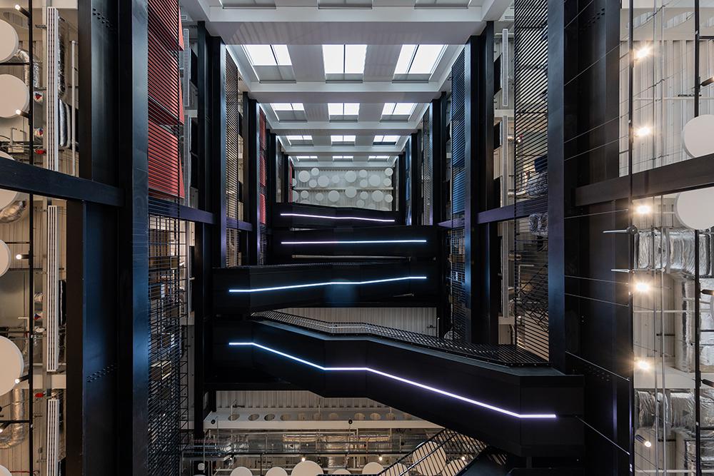 McDonald's to close all of its restaurants by the end of today