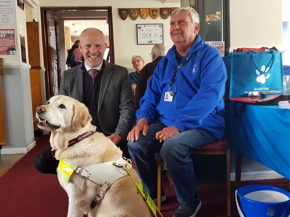 North Swindon MP shows support for guide dogs charity campaign