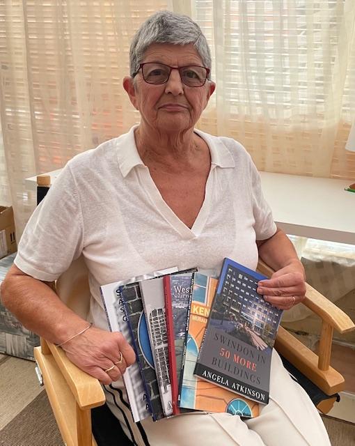 Swindon author sets sights on 50 more buildings for latest book