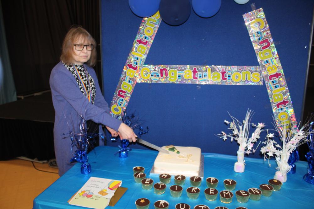 Swindon school bids fond farewell to veteran teaching assistant