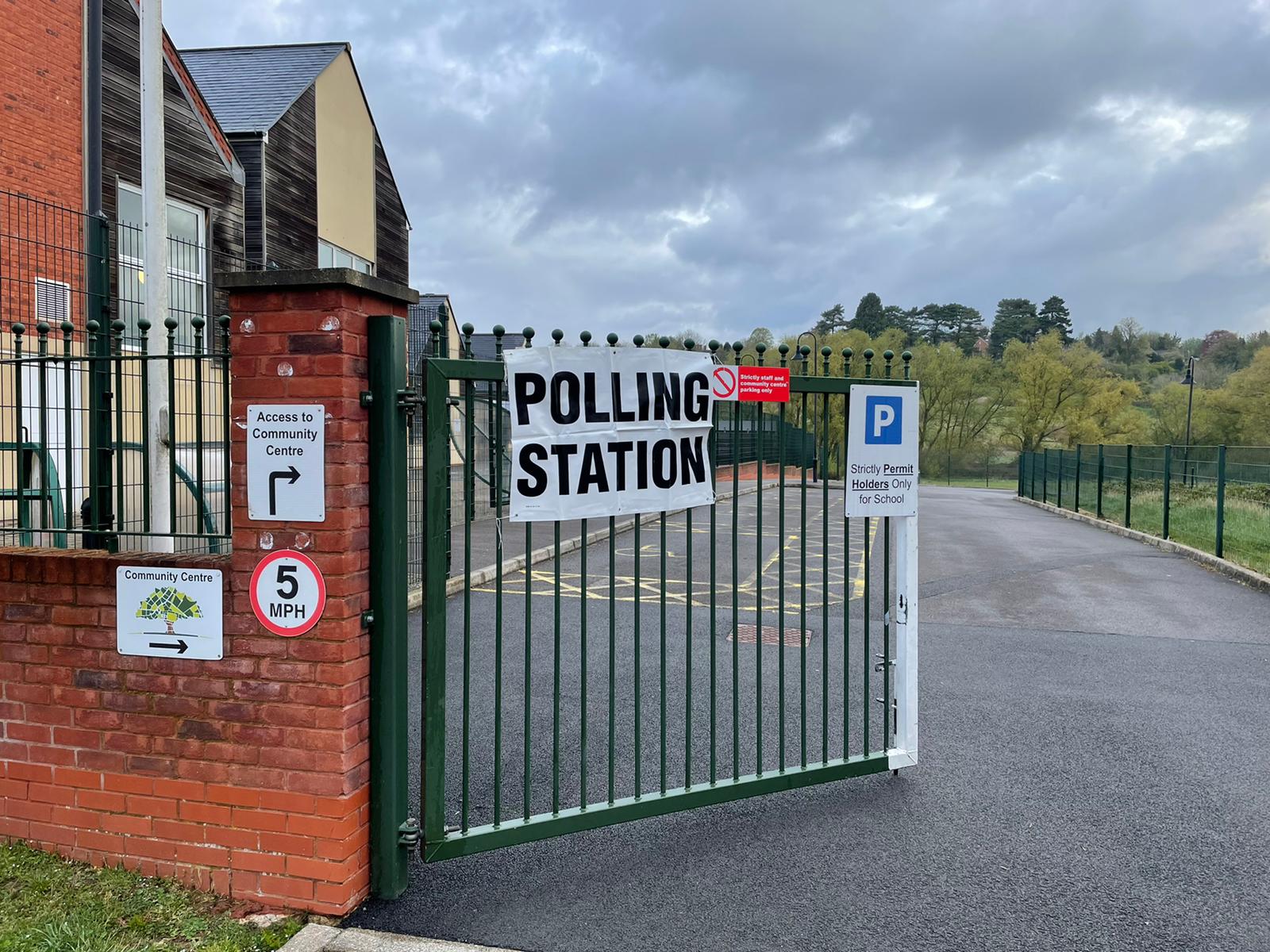 Polling stations open until 10pm