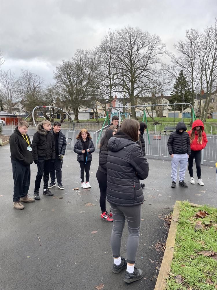 Royal Wootton Bassett pupils lend a hand to help with Cambria Bridge ...