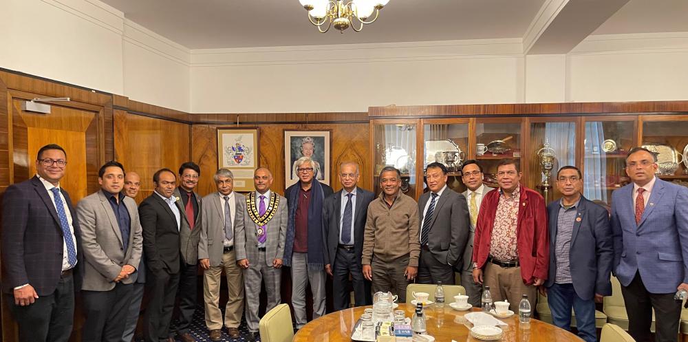 Swindon Mayor joins members of Dhaka University for centenary celebrations