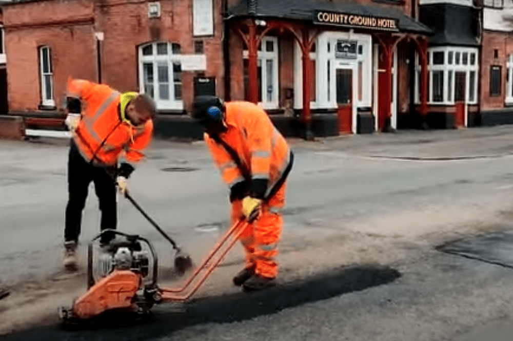 Swindon to receive extra cash to repair potholes