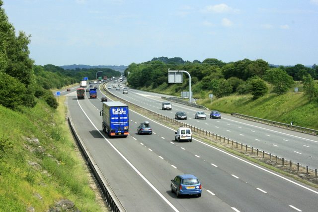 M4 reopens in both directions after weekend closures to allow essential ...
